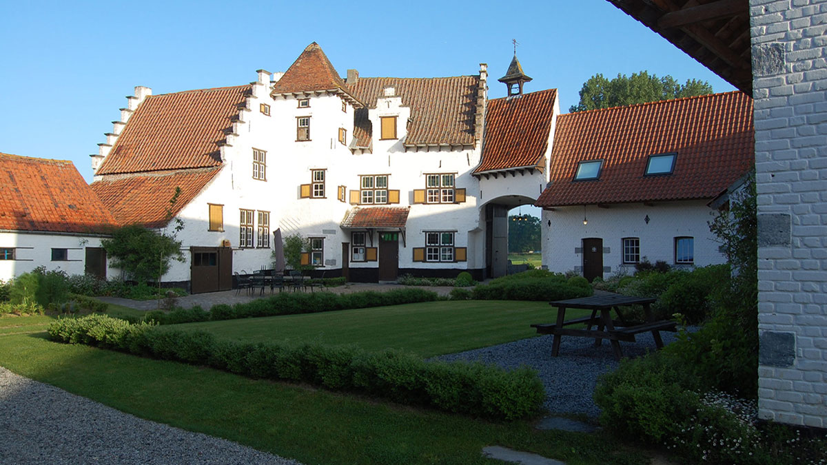 Ferme Delgueule, helemaal te lande in Kain: hotelrestaurant leidt ...